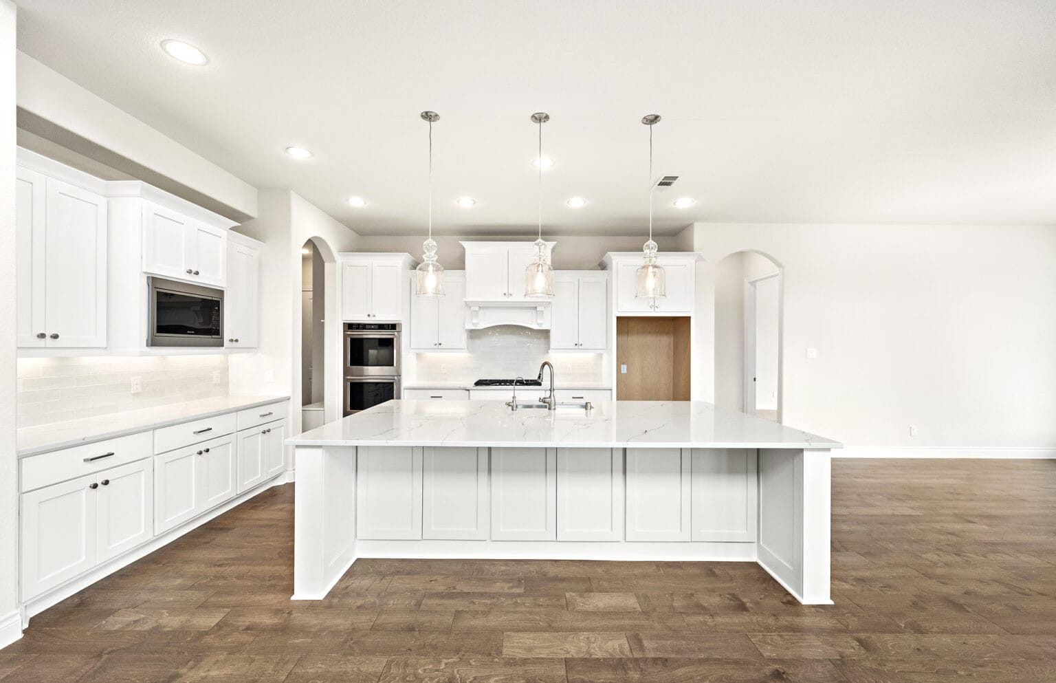 11102 Zinnias Court - 3799 - B1 - Kitchen4 | Ravenna Homes | Houston ...